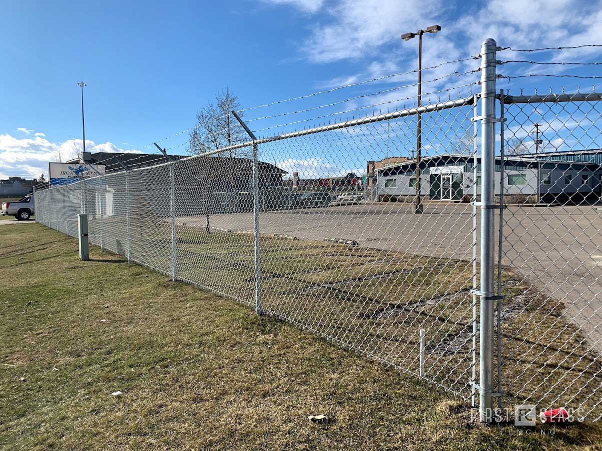 Chainlink Fencing in Calgary | First Class Fencing