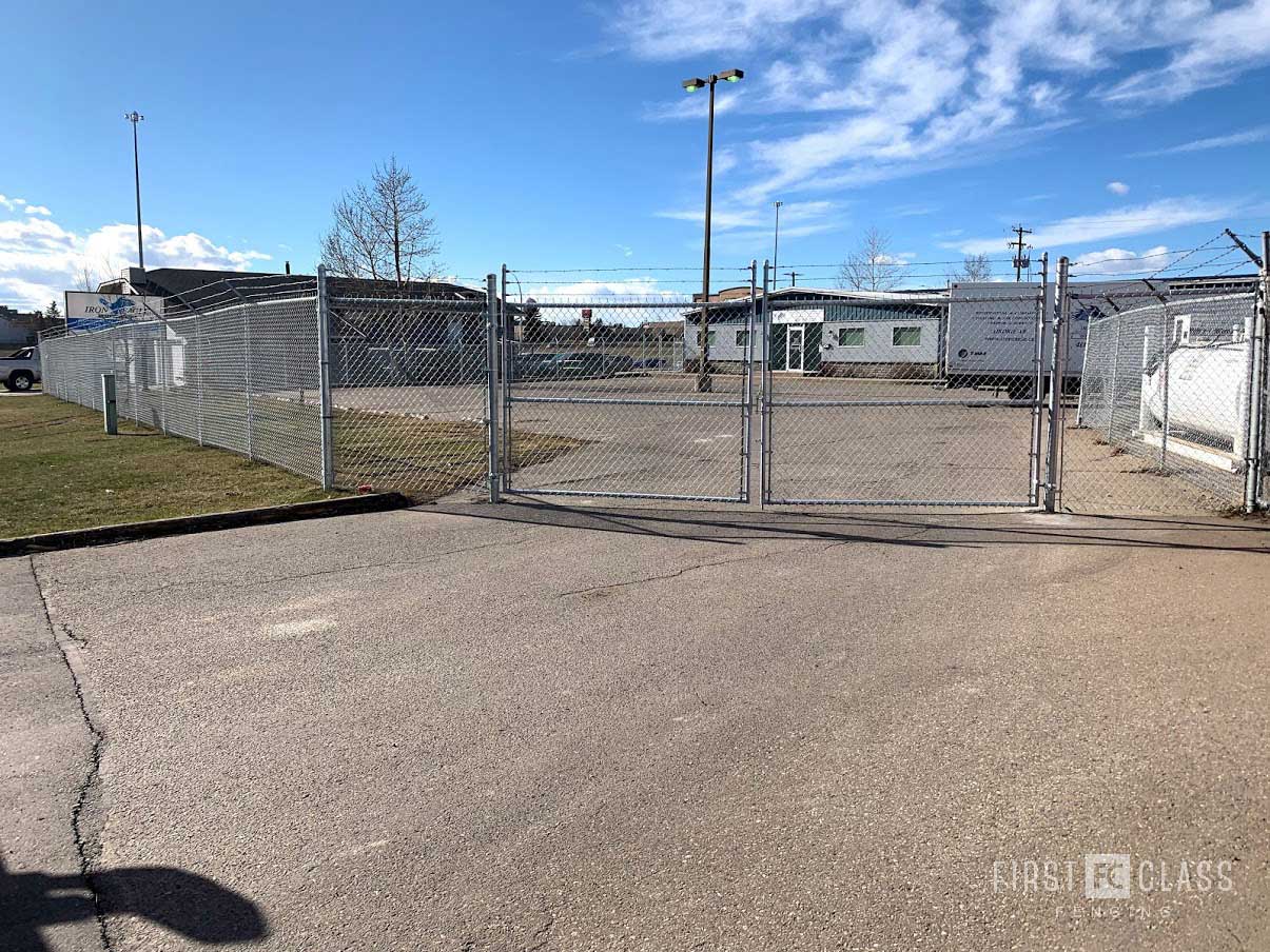 Chainlink Fencing in Calgary | First Class Fencing