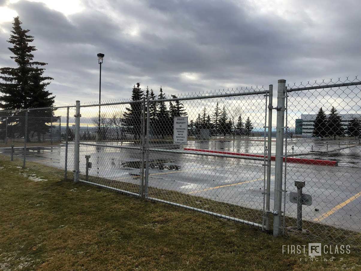 Chainlink Fencing in Calgary | First Class Fencing