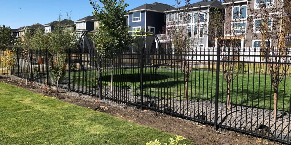Fence Builders Calgary | First Class Fencing | (403) 991-5995