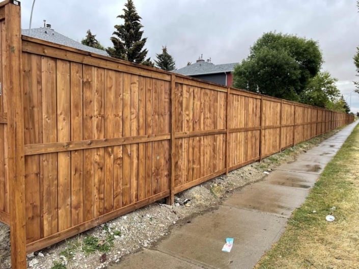 Fence Builders Calgary | First Class Fencing | (403) 991-5995